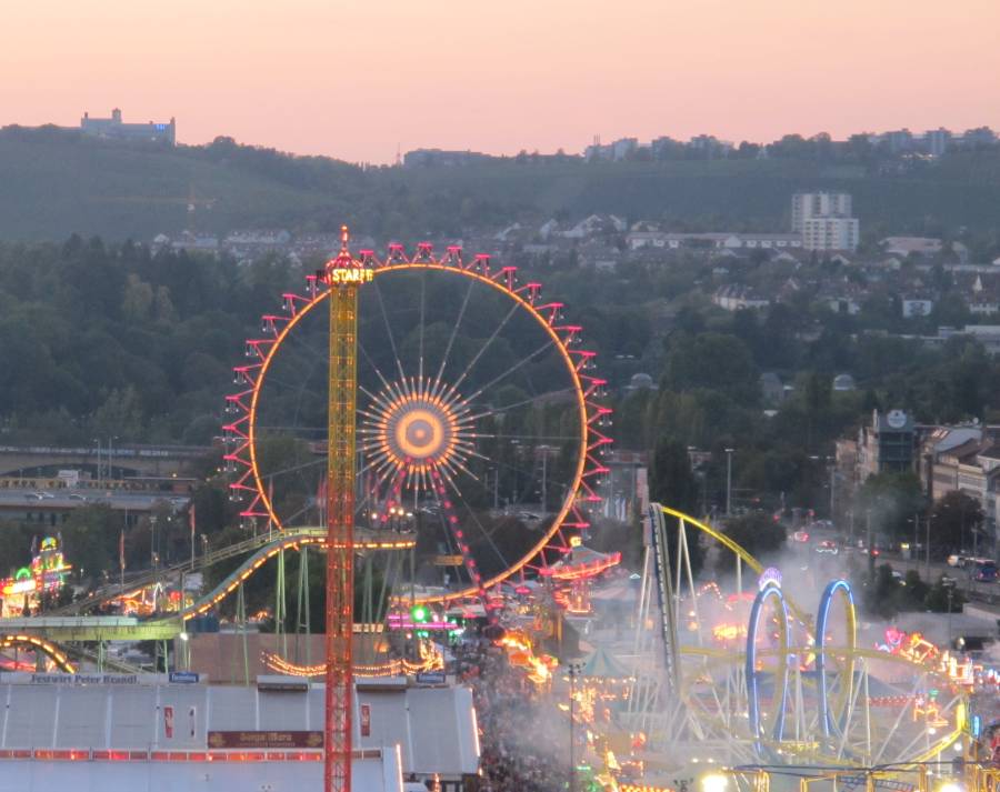 Papillon 971: A visit at "Cannstatter Volksfest" (Stuttgart)