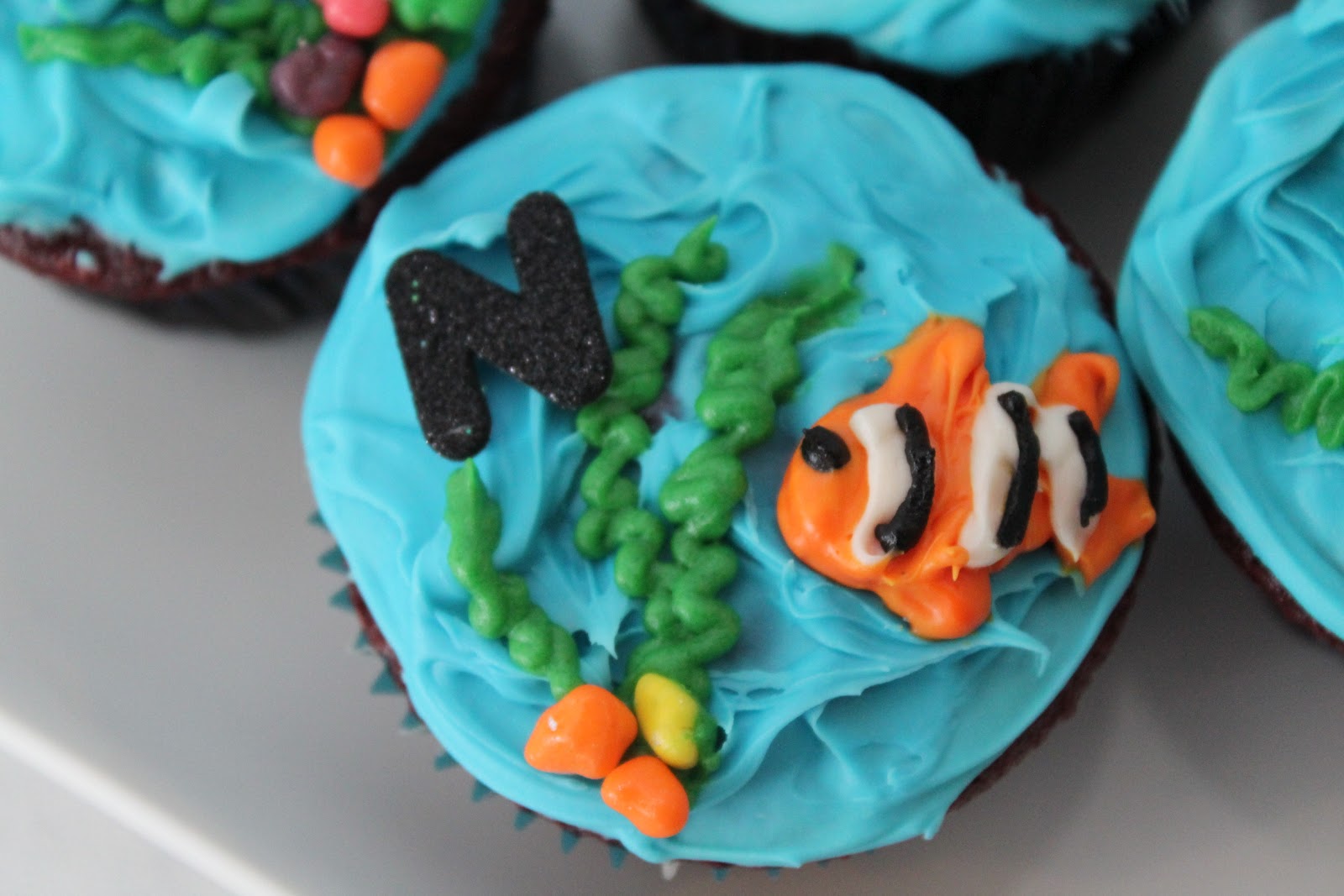 Clutzy Geek Food: Finding Nemo Cupcakes