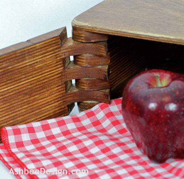 Ashbee Design: My Wooden Lunch Box Gets Retired