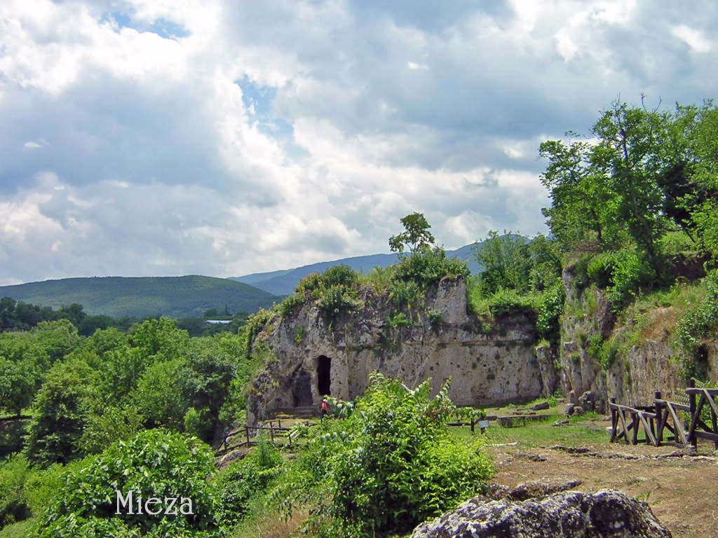 Megas Alexandros: Alexander's schooling at Mieza. Visit of the ...