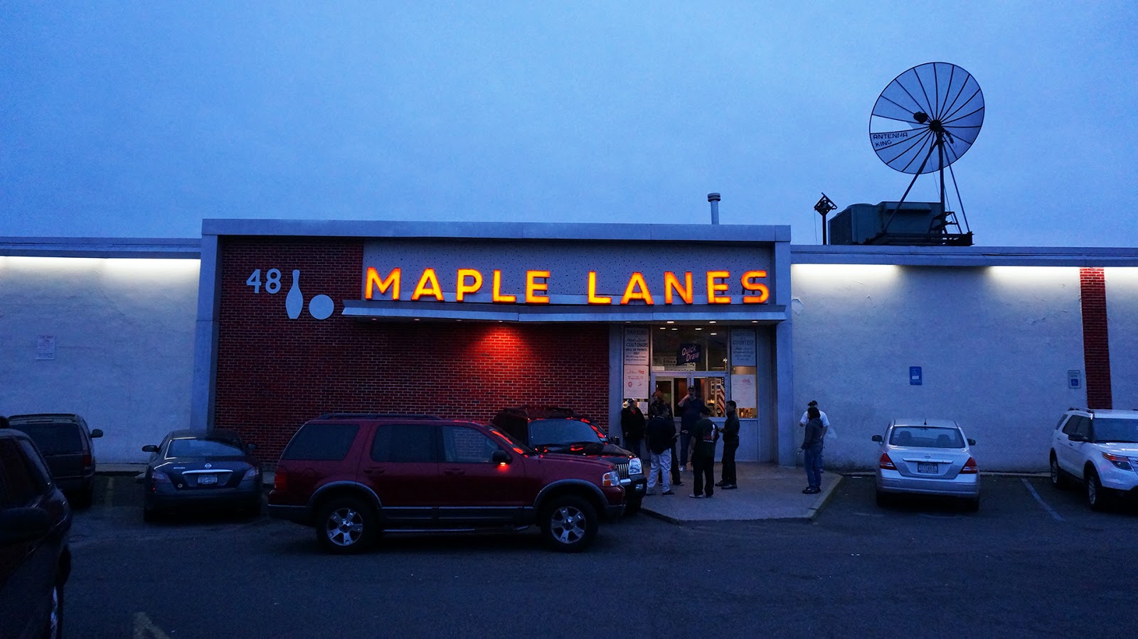 Frankie's Apartment: Maple Lanes