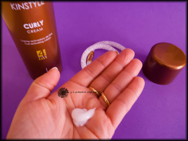 Rizos perfectos con Curly cream de Kinstyle