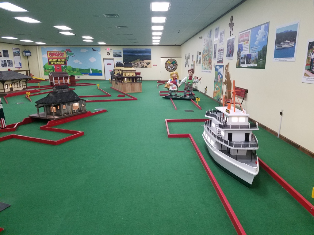 The Ham and Egger Files: Indoor minigolf course at Funspot New ...