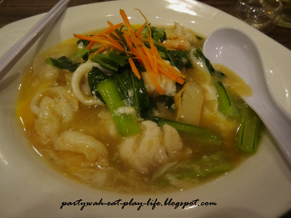 eat • play • life: Farrari @ Lintas Square