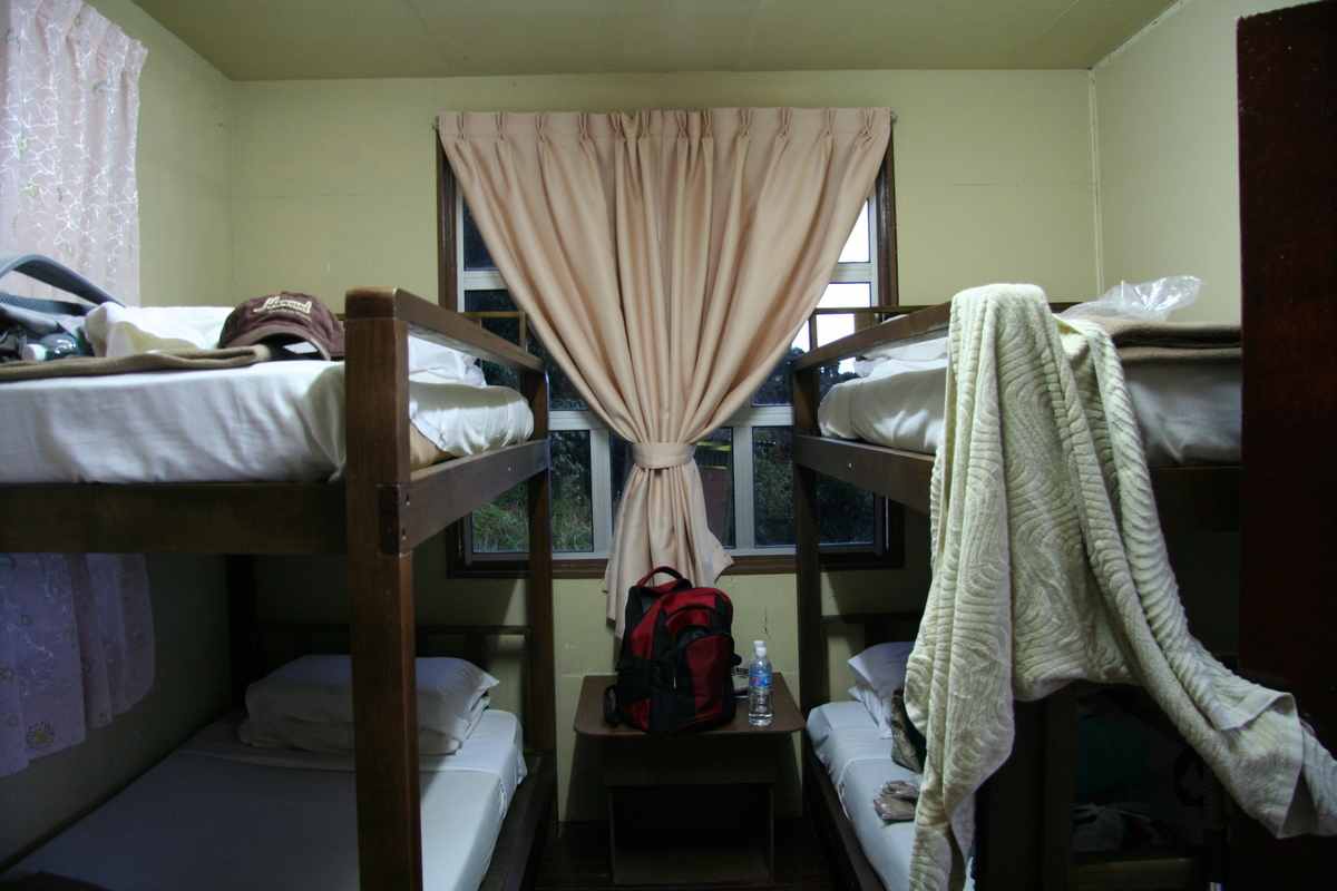 Climbing Mt Kinabalu: Panar Laban Huts: Accommodation at Laban Rata