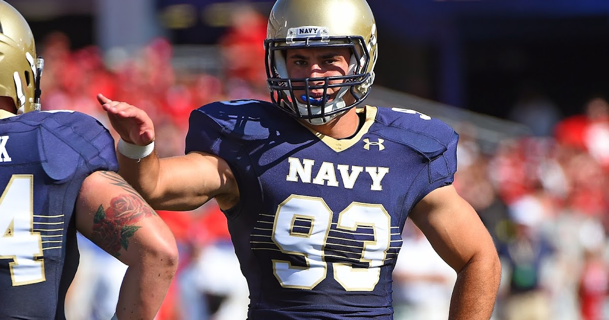 Patriots take long snapper Joe Cardona in fifth round