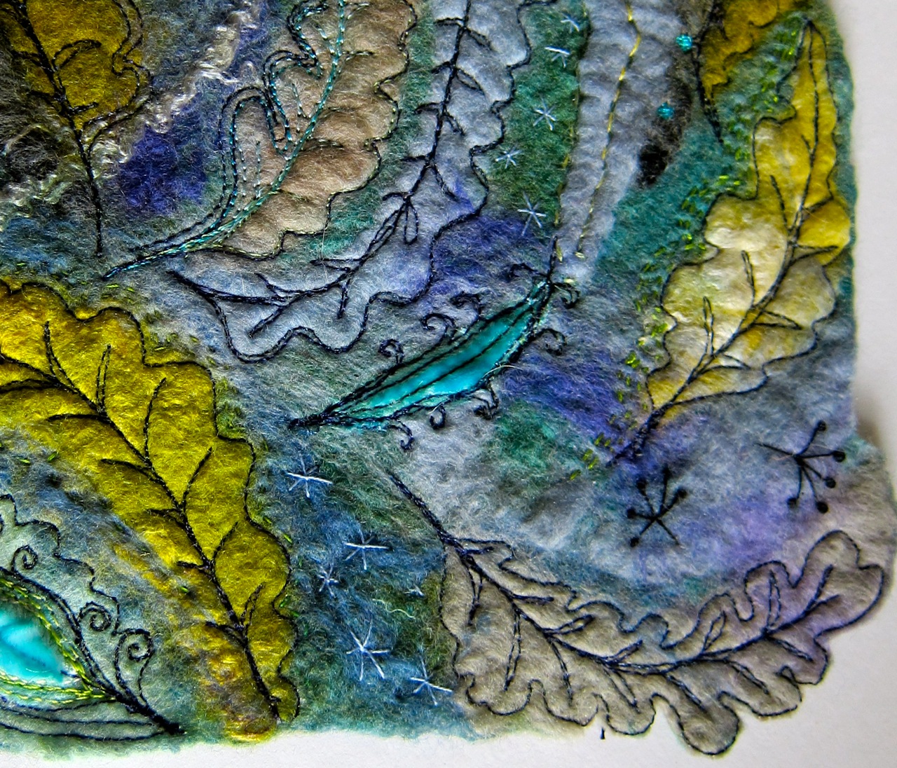 Dog-Daisy Chains: Autumn Leaves