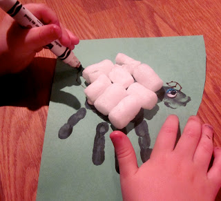 Mama's Little Muse: Handprint lambs with packing peanuts