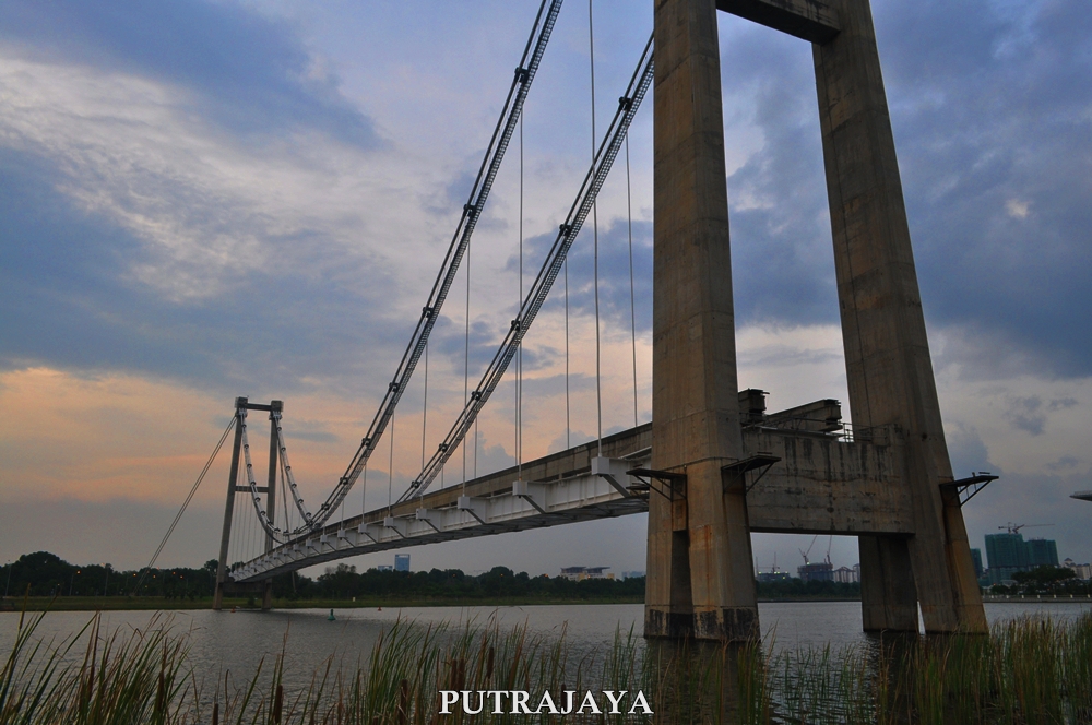 JAMBATAN 'HANTU' PUTRAJAYA