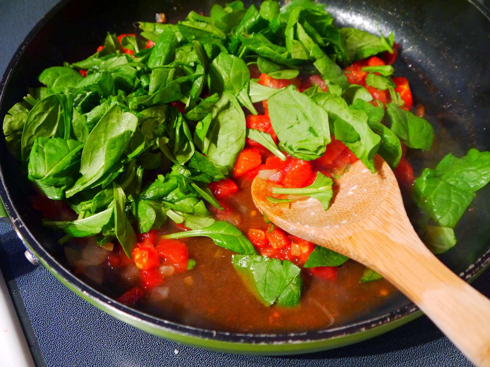 Spinach Tomato Tortellini Recipe - The Western New Yorker