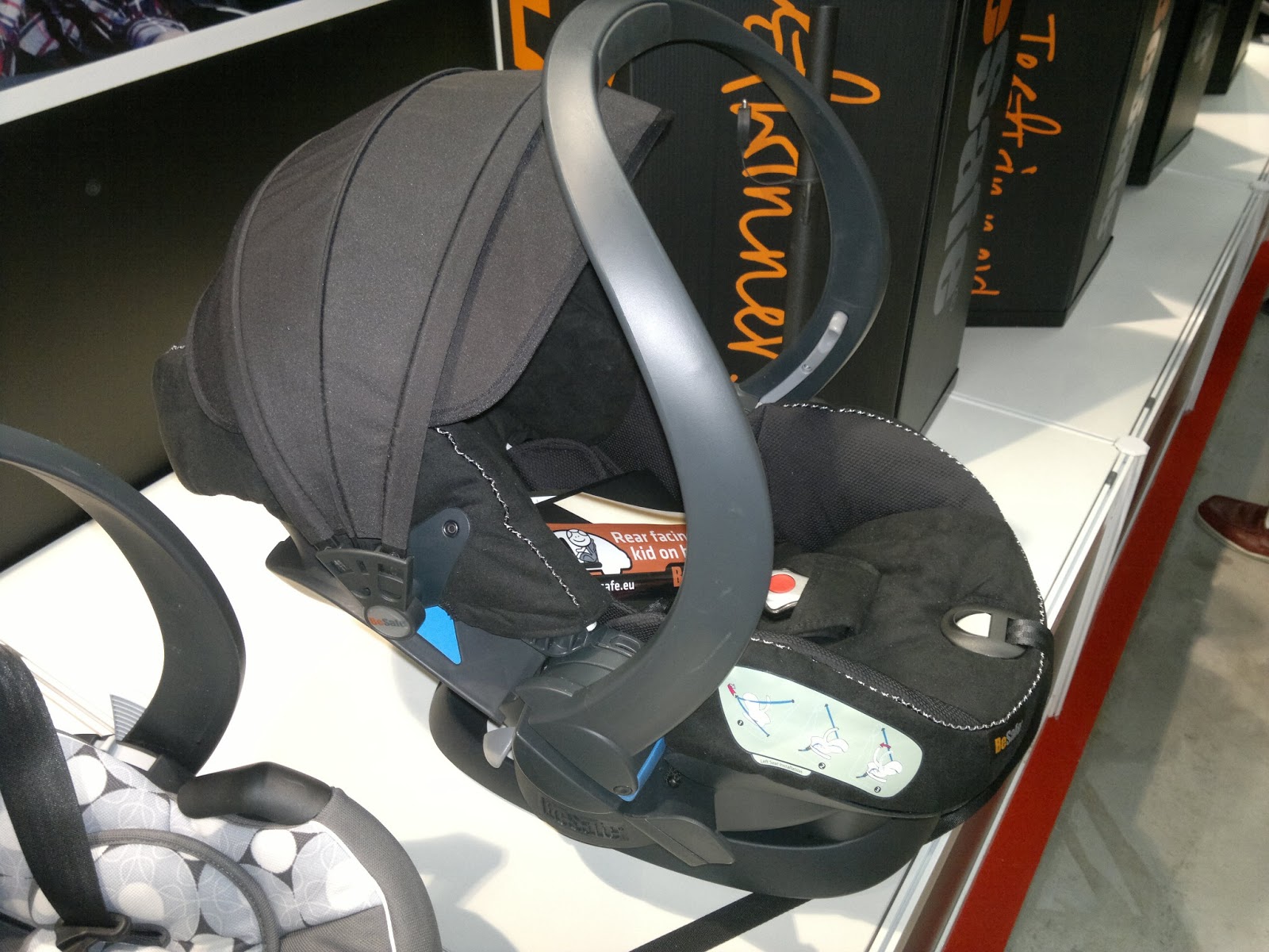 Foteliki samochodowe oczami sprzedawcy: BeSafe iZi Plus