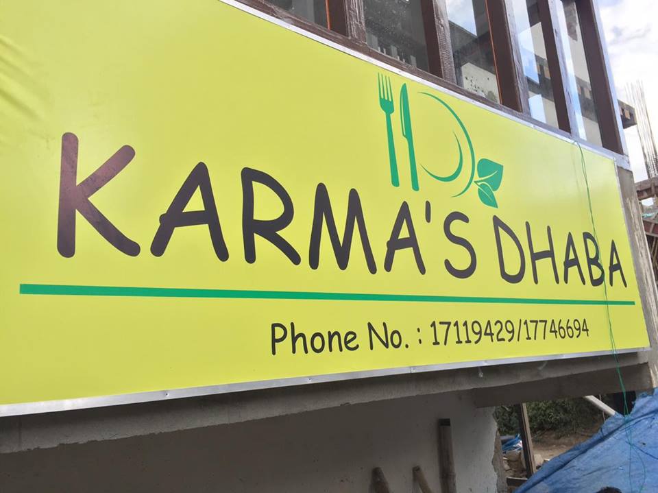 An Ordinary Man's Reflection: Try the Best Thali in town at Karma's Dhaba