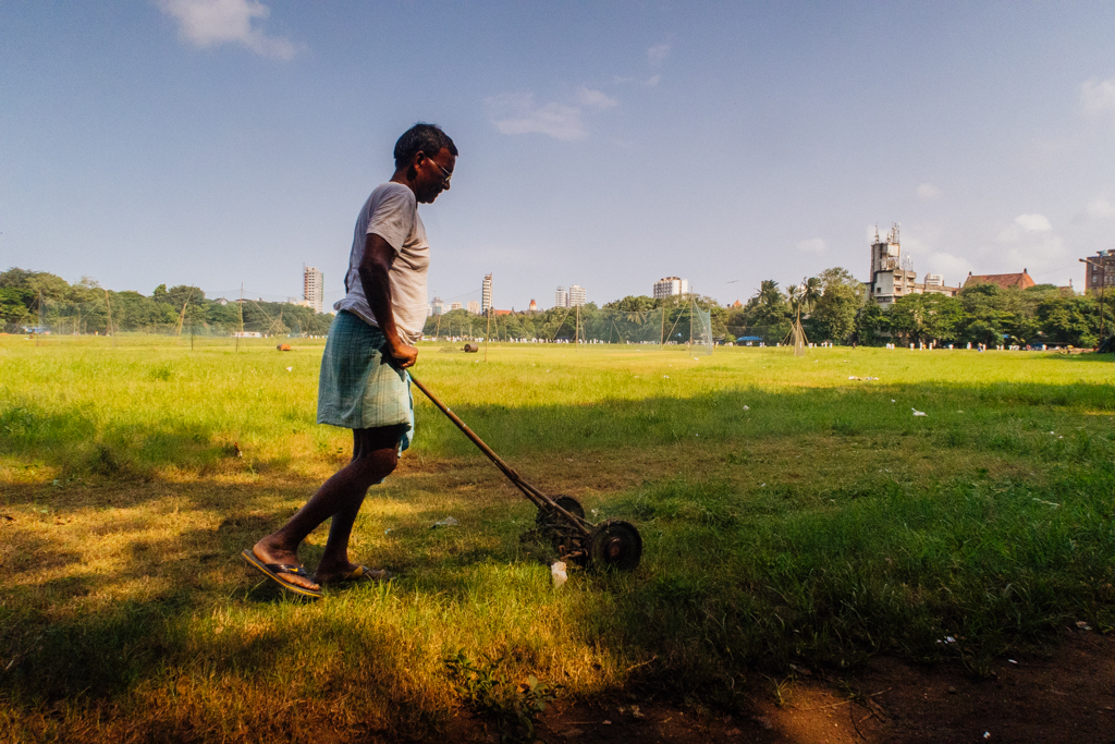 MUMBAI PAUSED: Azad Maidan Crossing Road + MG RoadGoan C