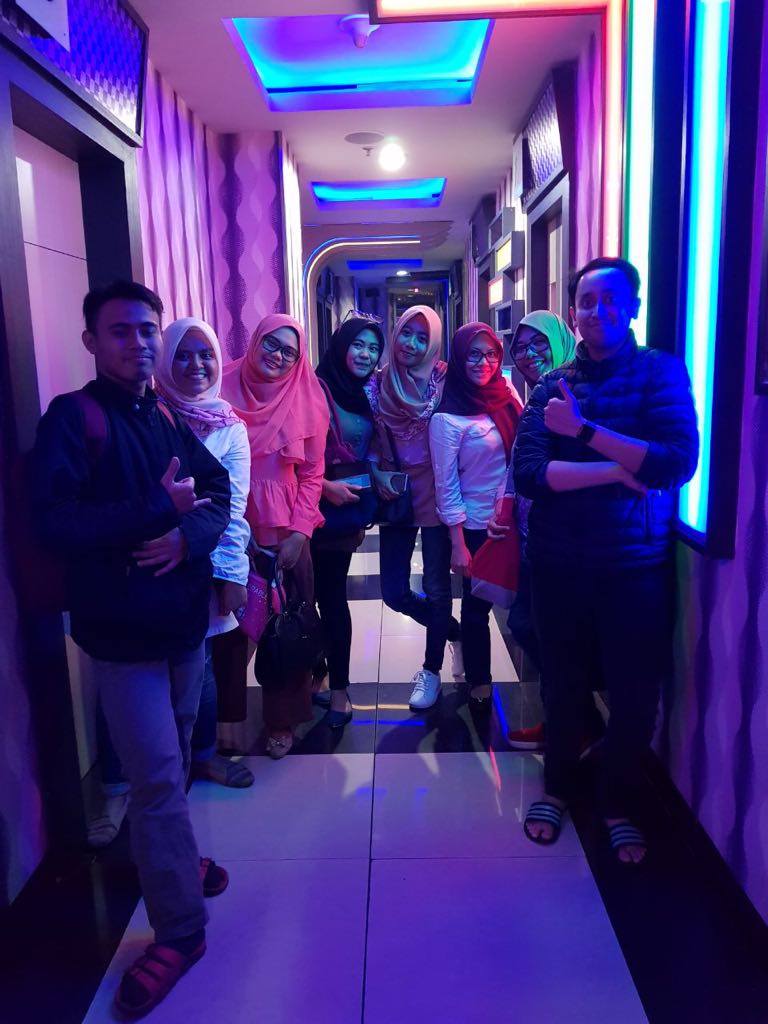 Dian Adi Perdana Ridwan: PGJ Tour-team Karaokean dulu di Inul Vista ...