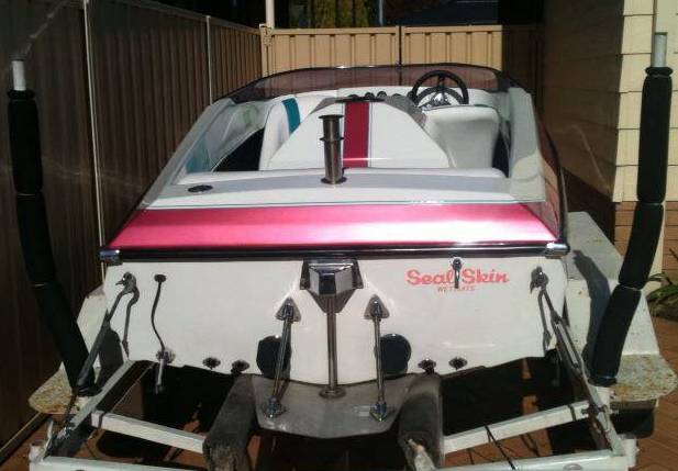 AUSSIE SKIBOATS: random; FLIGHTCRAFT BANSHEE