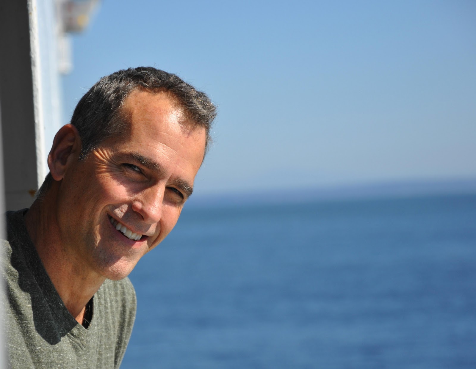 Bob Paris: Bob Paris Official Website