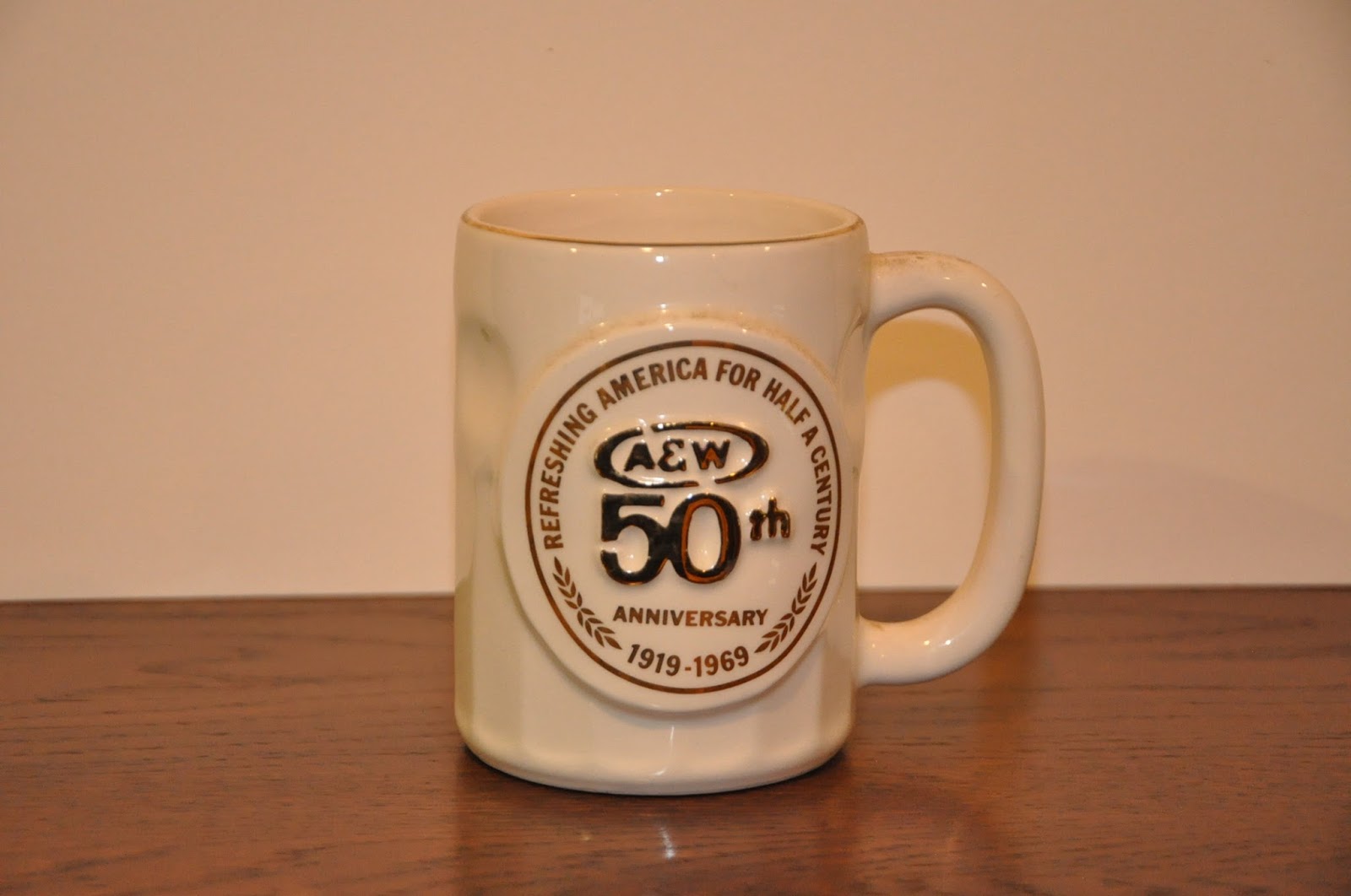 Tom's Root Beer Collectibles: A&W Mugs