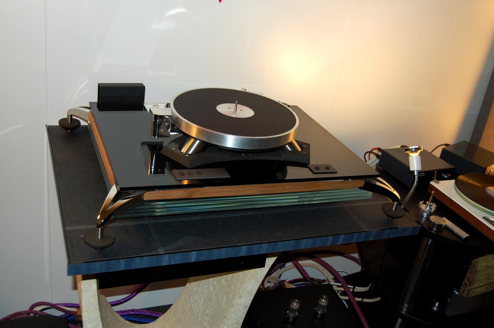 Wizard High-End Audio Blog: Pink Triangle Preference turntable