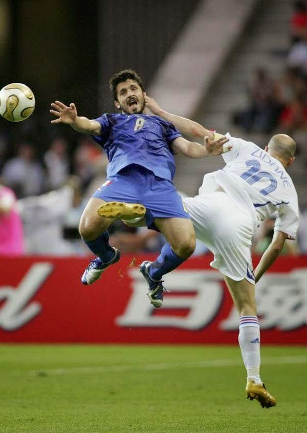 Top 16 Funny Football Moments Pictures | Funny Collection World