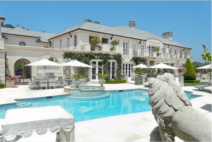 The Times New Roman: Lux Living: RHOBH's Lisa Vanderpump's Estate