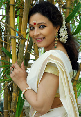 Malayalam Movie Actresses: Sharbani Mukherjee In tranditional kerala ...