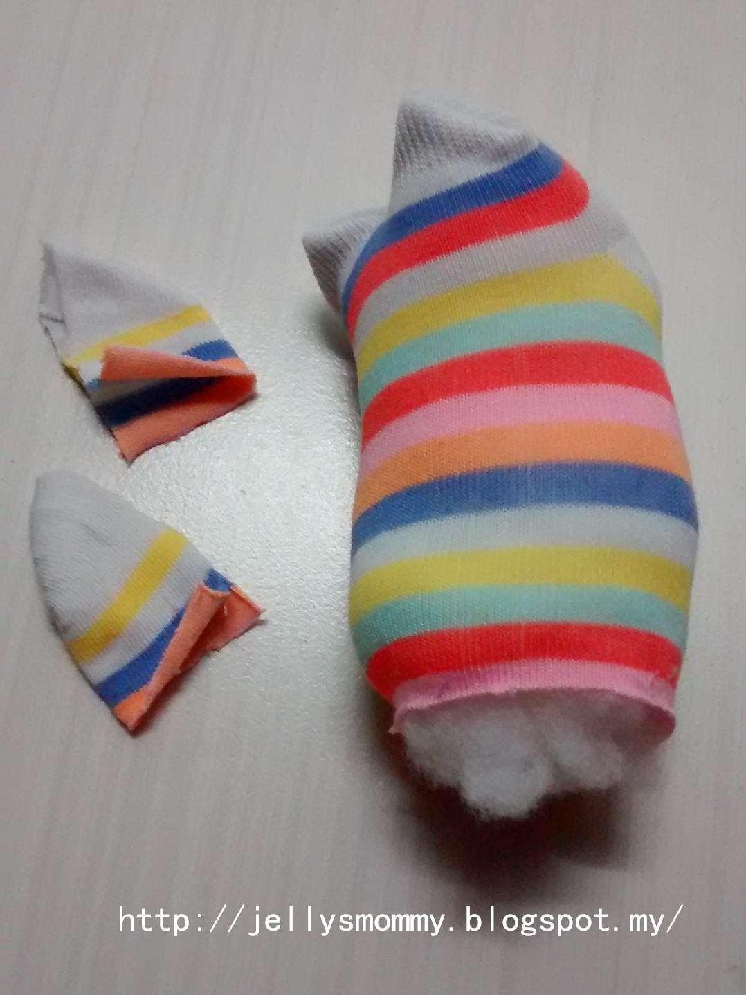 A little bit of Everything: DIY Sock Cat Pictorial