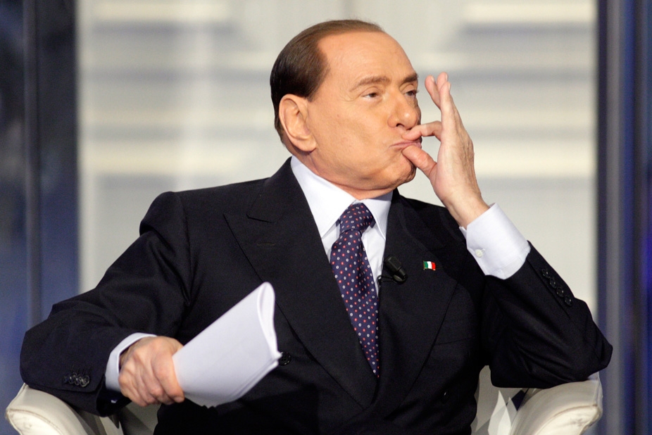 Berlusconi, miembro de la logia masónica P2 (Propaganda Due)
