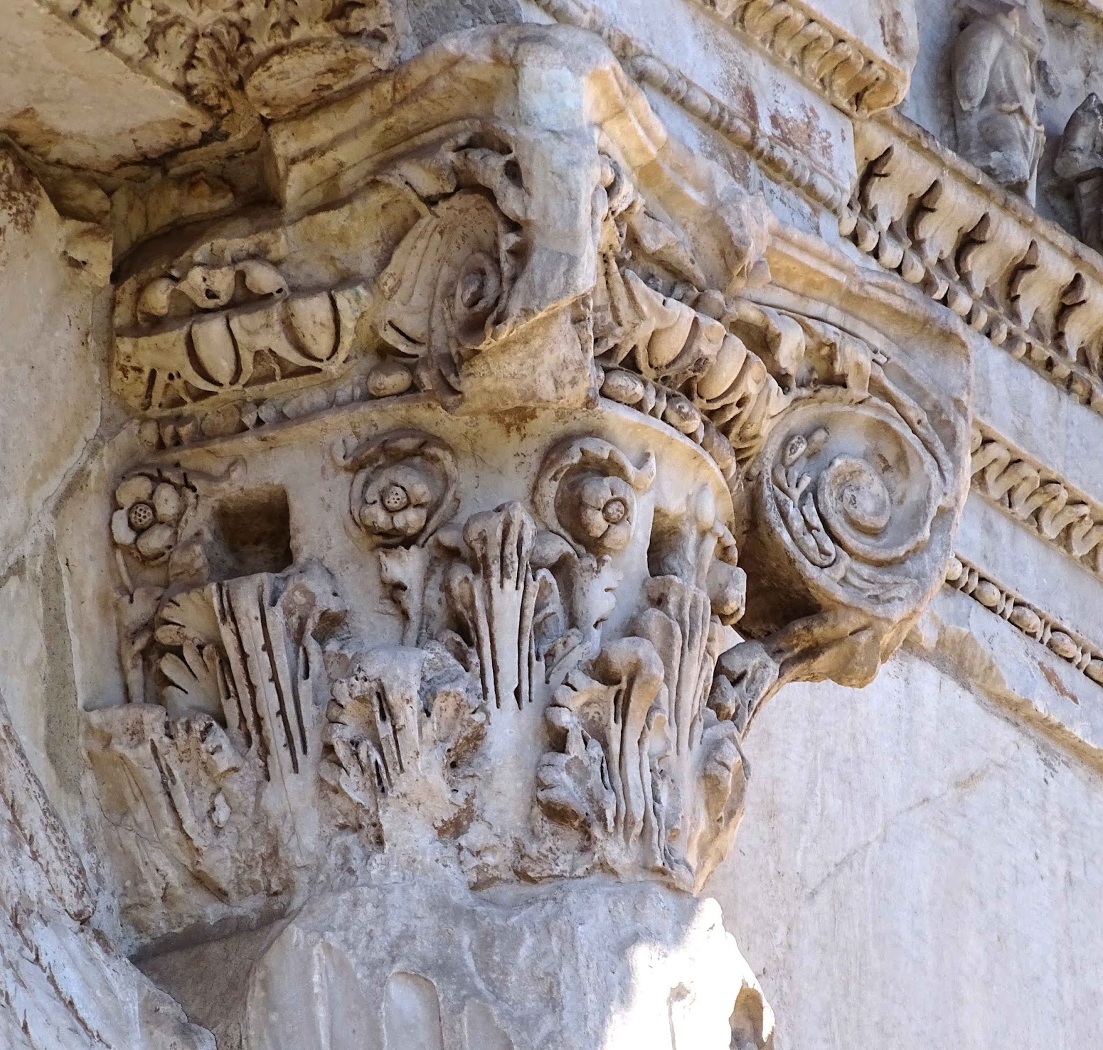 LAS PARIDAS DE MARCELO DEL CAMPO: Capiteles de la Mezquita Aljama de ...