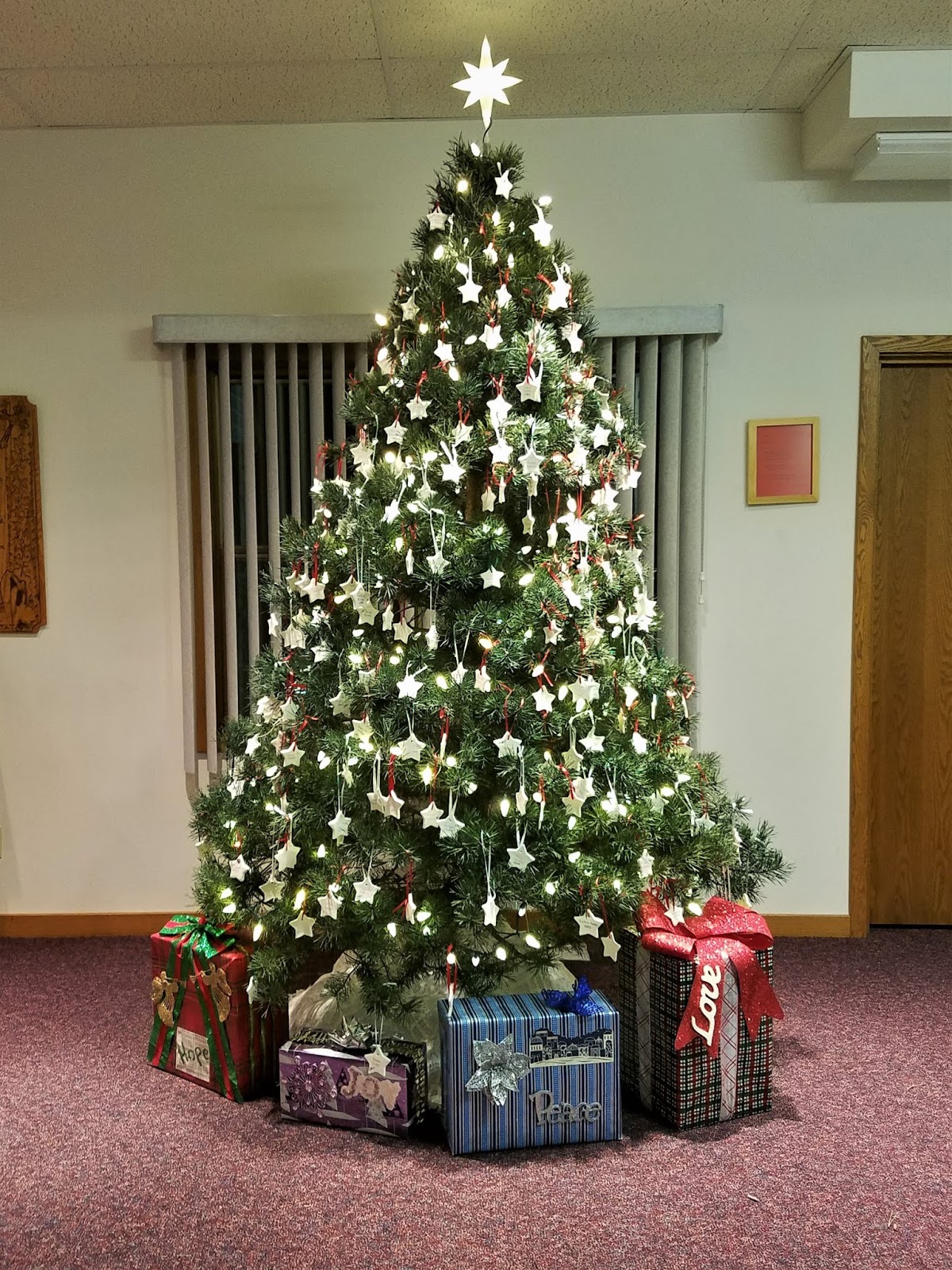 Corn, Beans, Pigs and Kids: How to create an Advent Star Tree