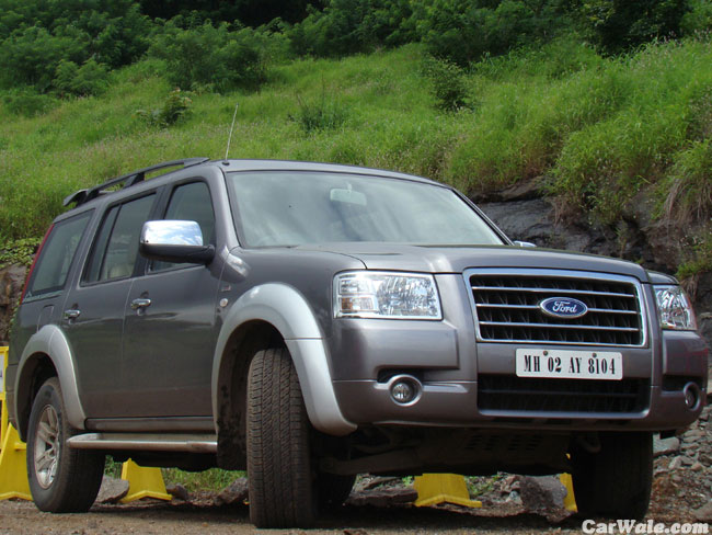 Car Wallpaper: Ford Endeavour SUV Wallpaper