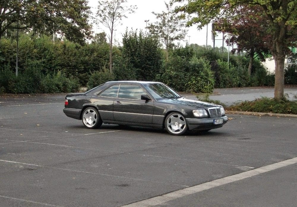 Mercedes-Benz W124 Coupe on W220 S600 Wheels | BENZTUNING