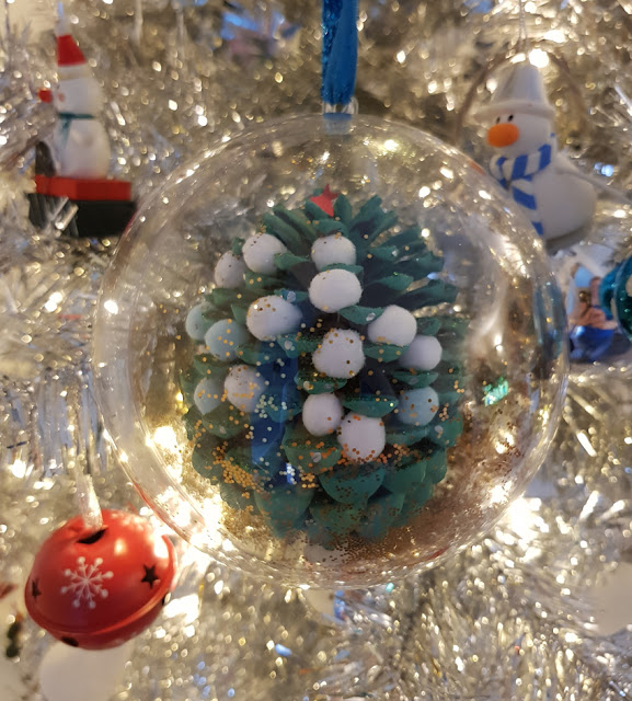 How to make unique Baubles this Christmas - Lifestyle & DIY blogger ...