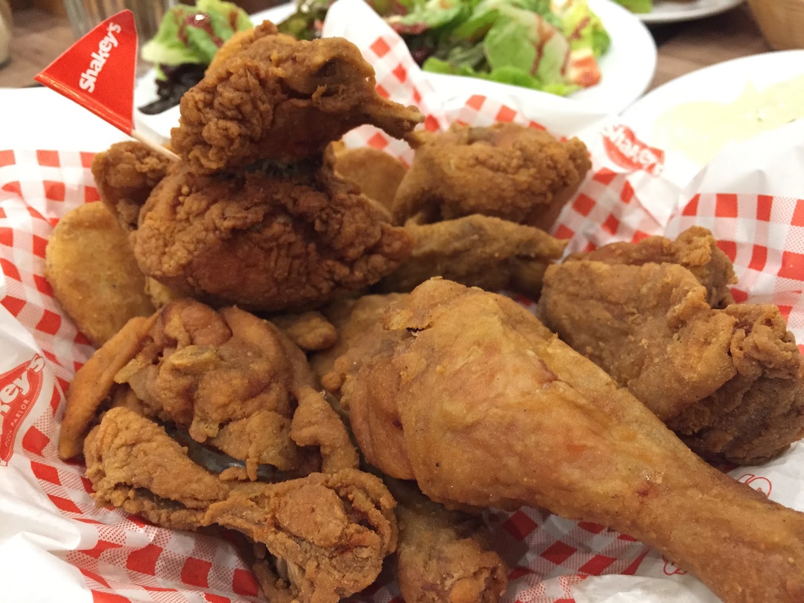 The Food Alphabet: Shakey's rolls out store no. 200!!!