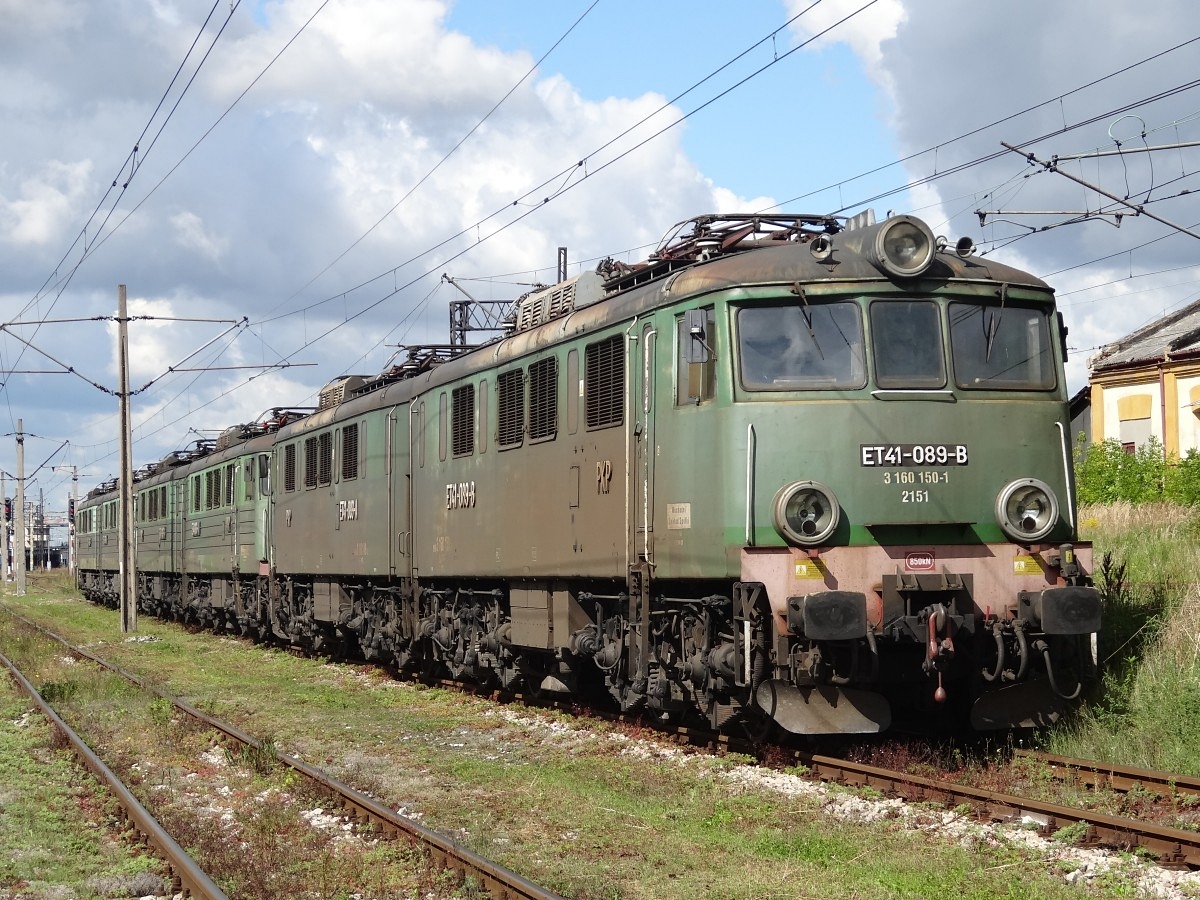 Pociąg ET41-089 + ET41-113 + ET41-130 repryza | Kolejowe Kielce