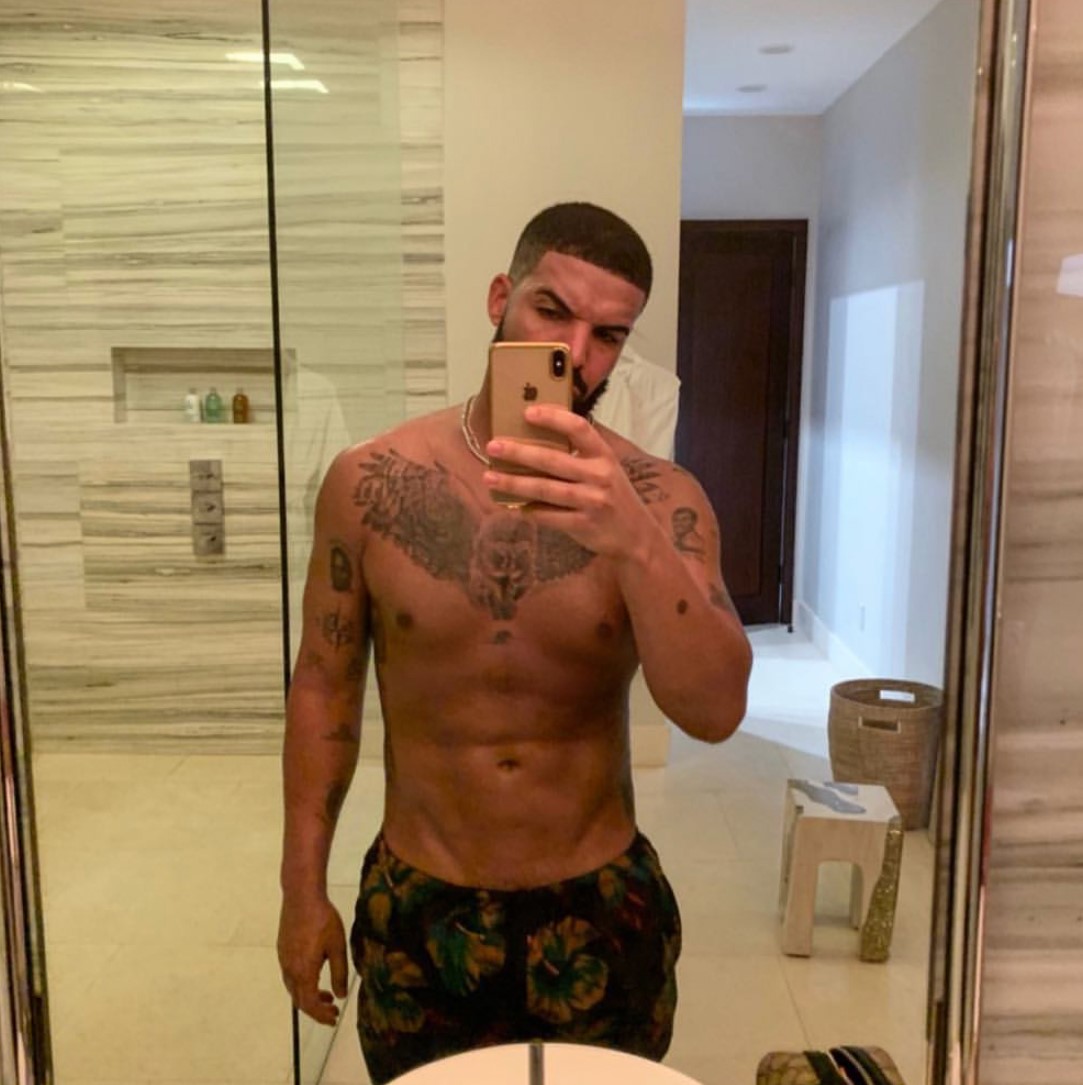 Alexis_Superfan's Shirtless Male Celebs: Drake shirtless selfie on IG