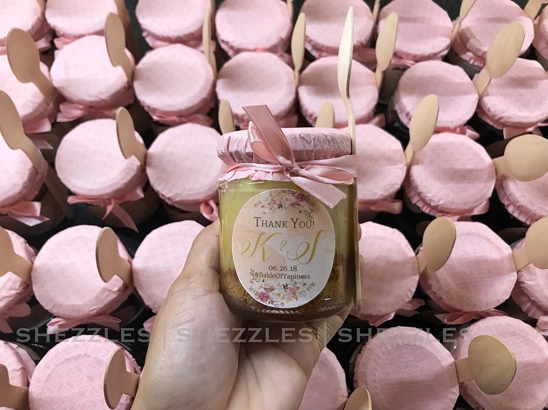SHEZZLES | Cakes and Pastries: Wedding Dessert Jars Giveaways