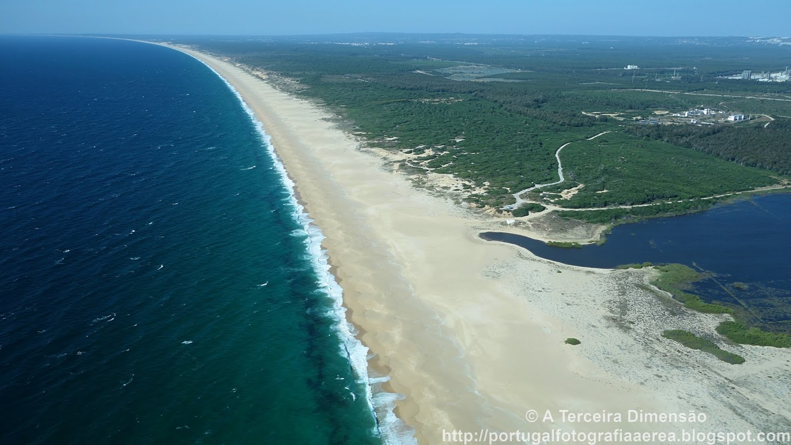 A Terceira Dimensão: Praia do Lago