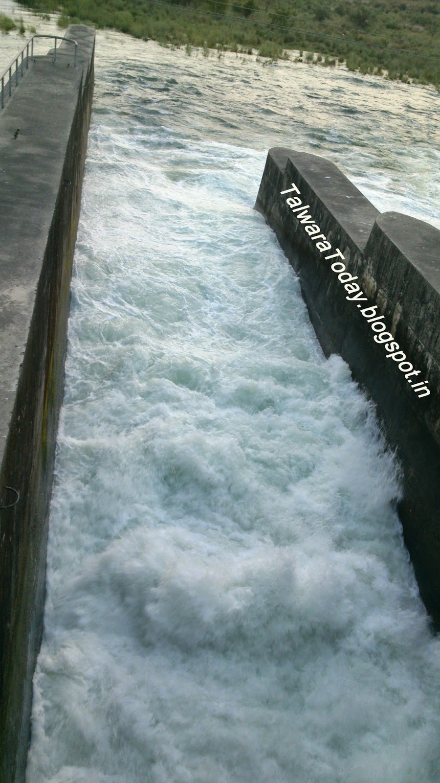Shah Nehar Barrage (52 Gates) Near Talwara ~ Talwara Township