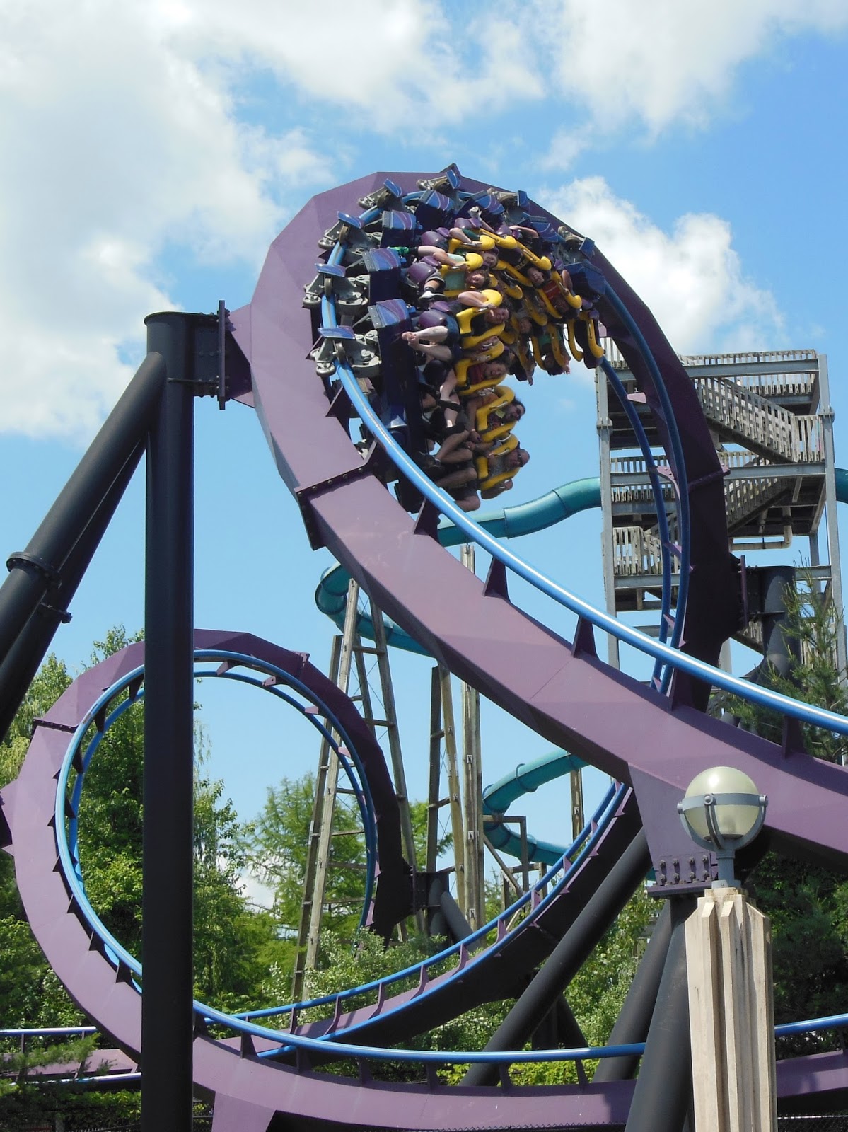 Thrillography: MORE Six Flags New England: My Bloated Coaster Con XXXVI ...