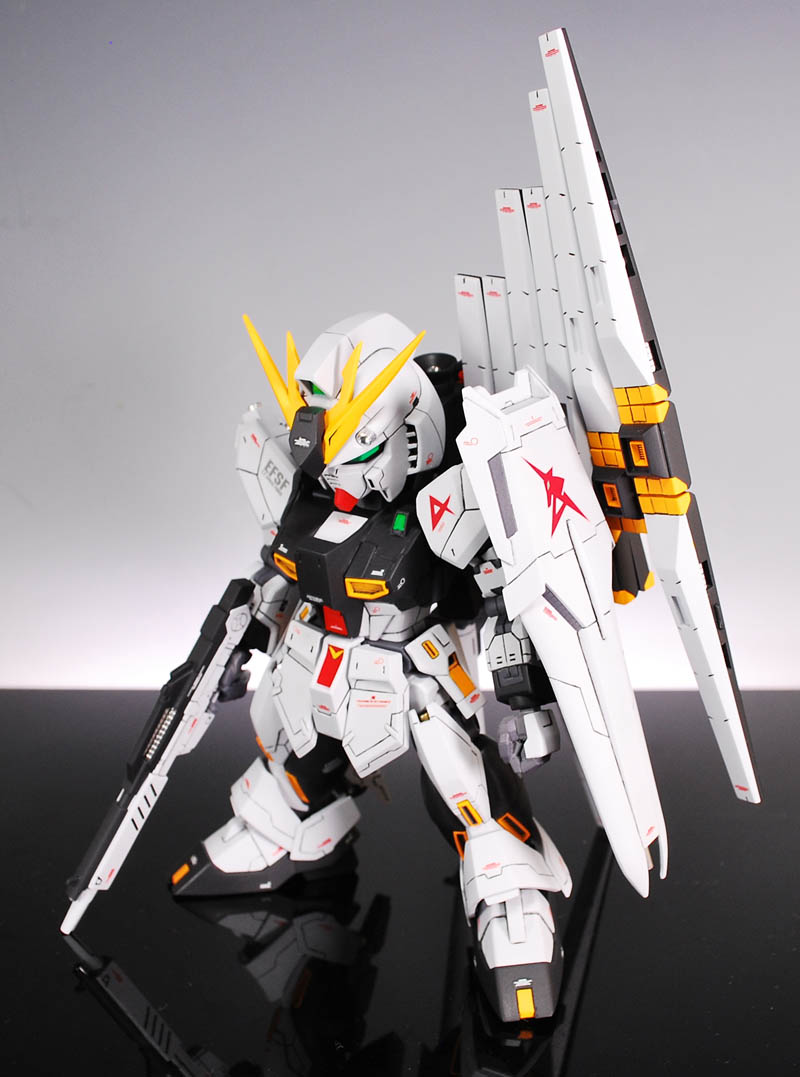 Custom Build: SD x HG RX-93 nu Gundam
