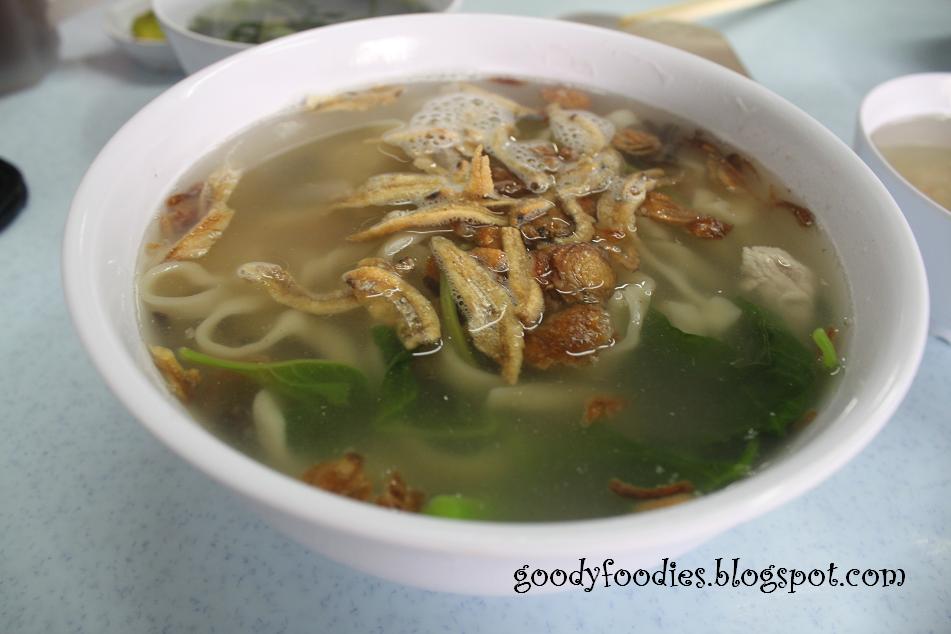 GoodyFoodies: Pan Mee @ Restoran Madam Chiam Curry Noodle House, Taman ...