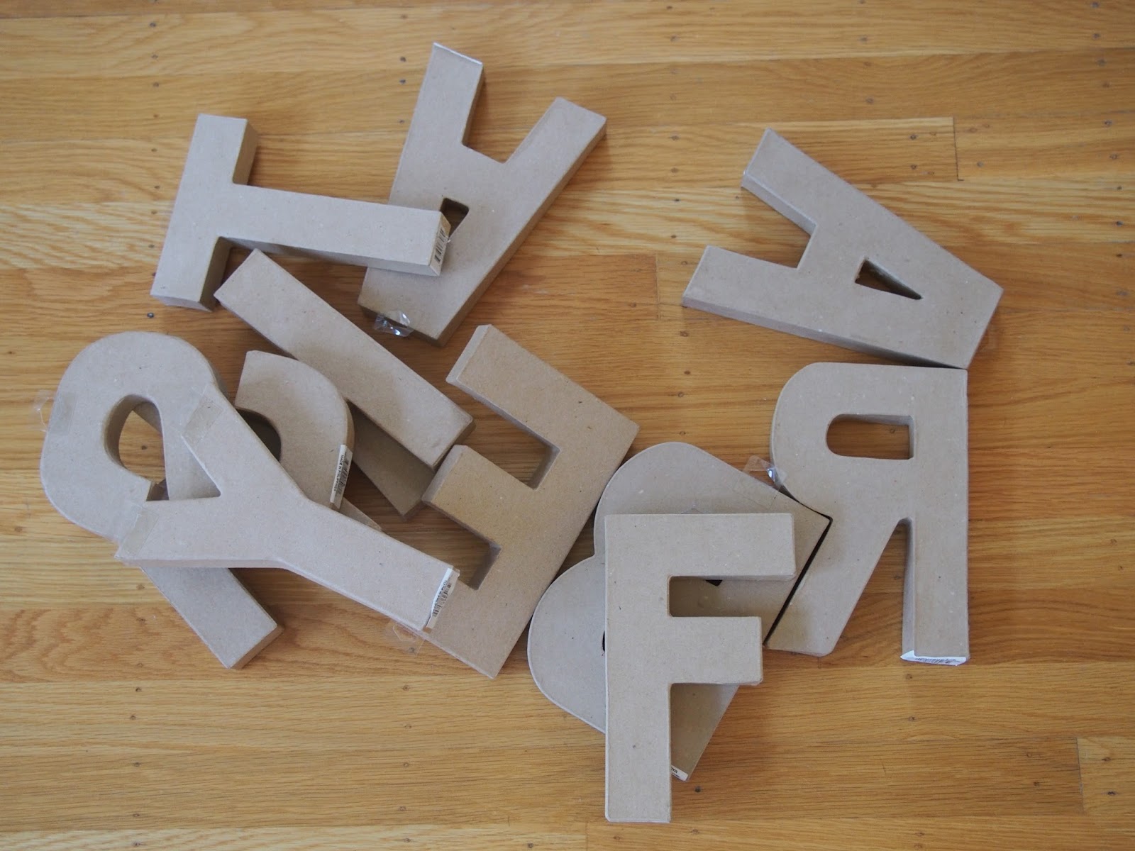 Cute Decorative Letters • Personalize any room!