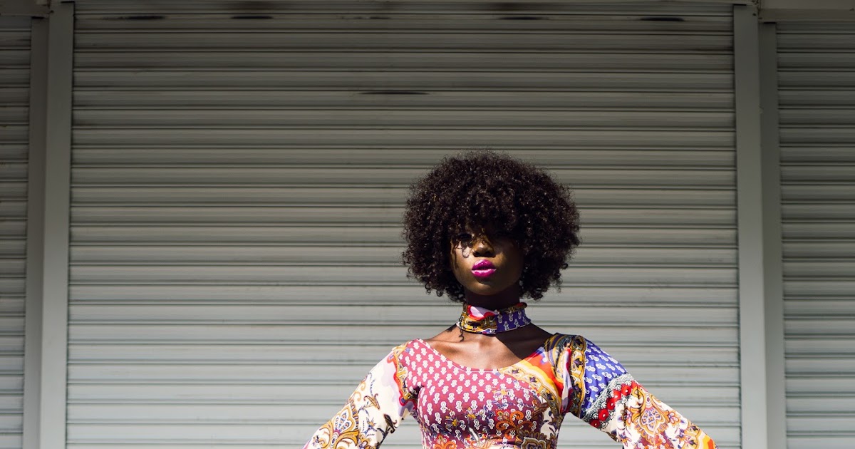 BELL SLEEVES / SOCK N HEELS TREND | SUI~GENERIS FASHION