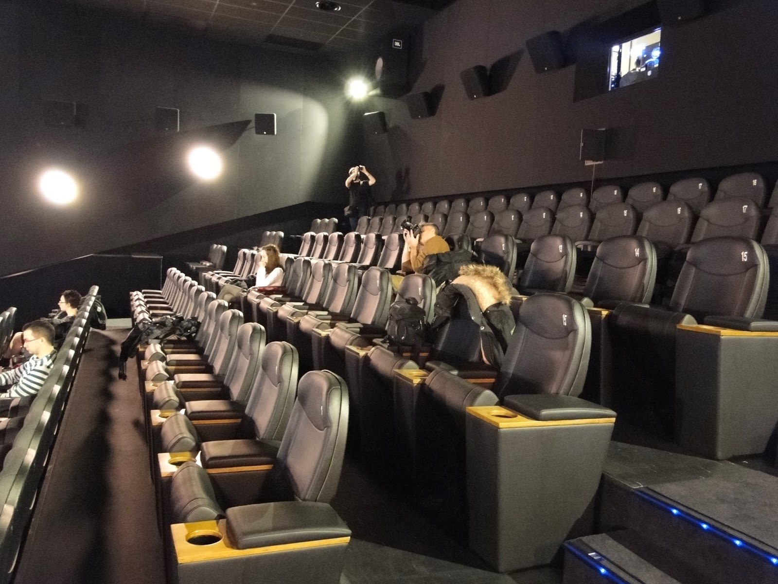 Co to są te luksusowe miejsca VIP w multikinie?... - kayleigh1507 ...