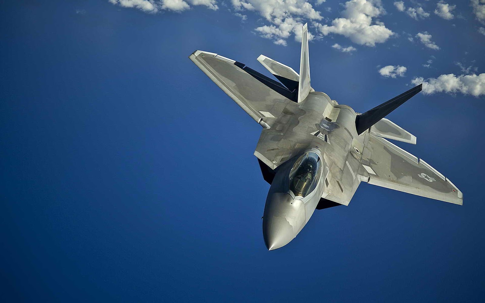 AVIONIC SYSTEMS: PHOTO