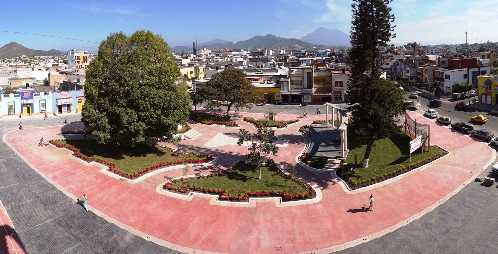 RADIO VIP]::..: AYUNTAMIENTO DE TEPIC REFORESTA LA CIUDAD