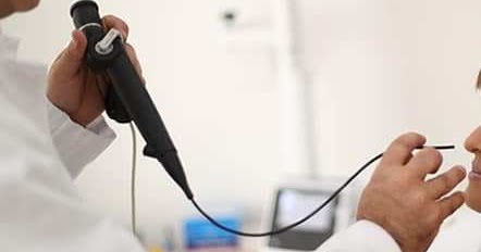 * Nasofibrolaringoscopia