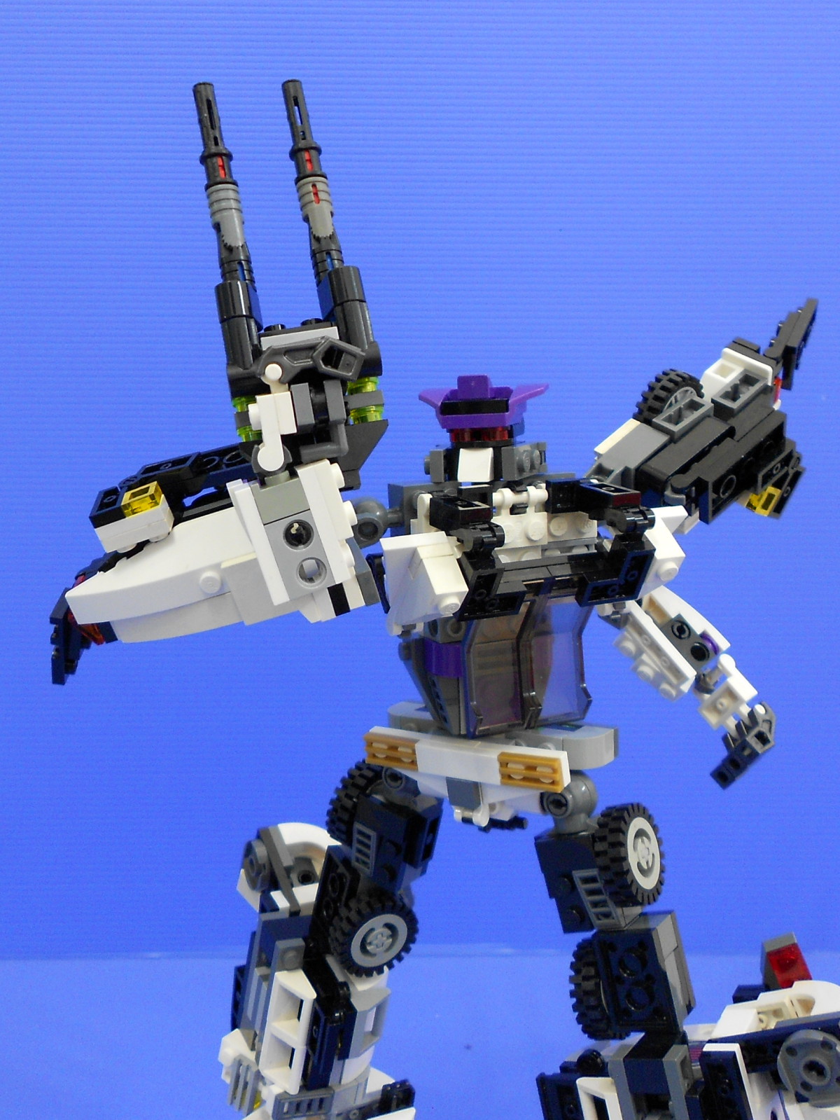 Alanyuppie's LEGO Transformers: LEGO "Fall of Cybertron" Octane (Triple ...