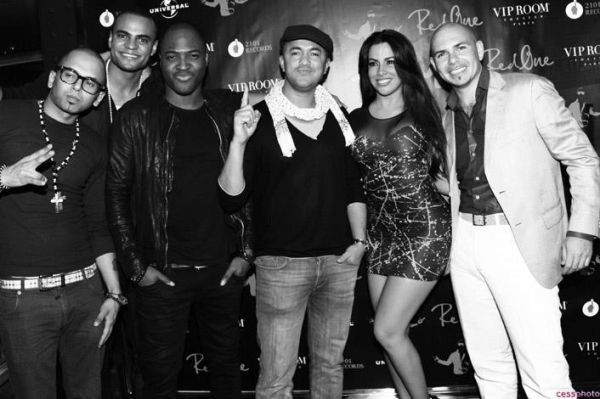 Nayer Ft. Pitbull & Mohombi - Suavemente