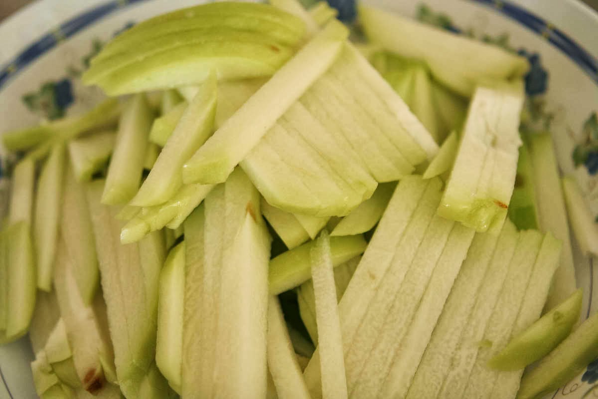 dalikan: Organic Food: Vegetable Sauté - Sayote (Fruit)